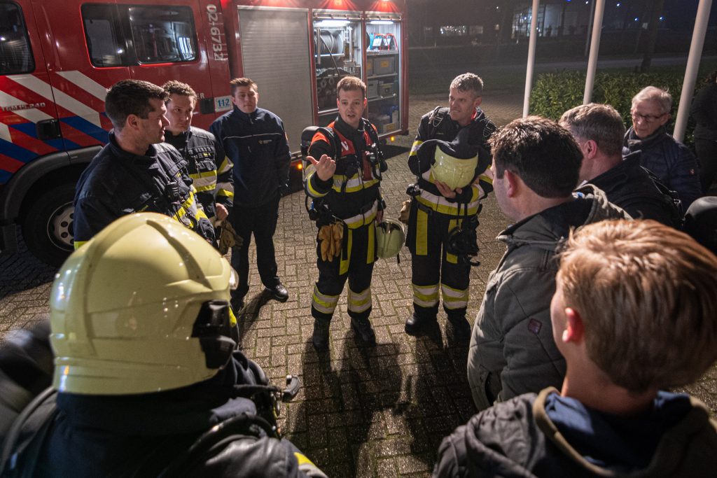 Brandweer oefening zet Brezan en CarCleaning vol rook